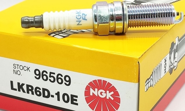 BUJIA NGK IRIDIUM PARA HYUNDAI / KIA (18843-10062) LKR6D-10E – HUGOMOTORS